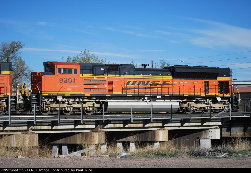 BNSF 9301